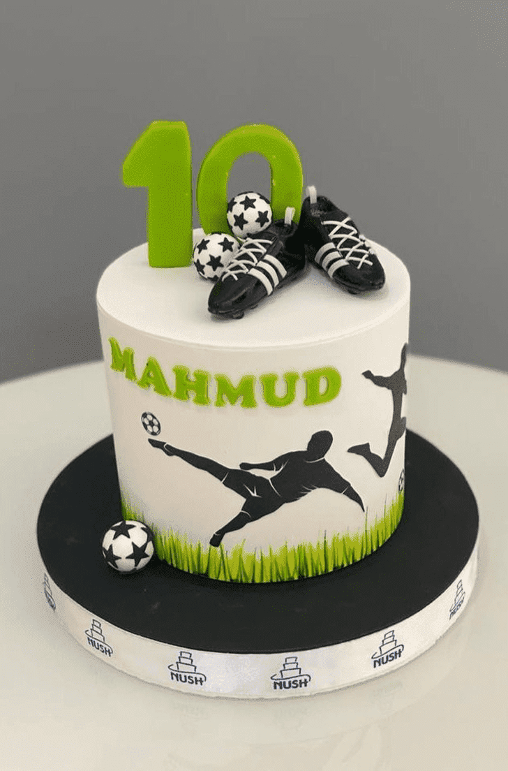 Football Birthday Cake Ideas Images (Pictures)